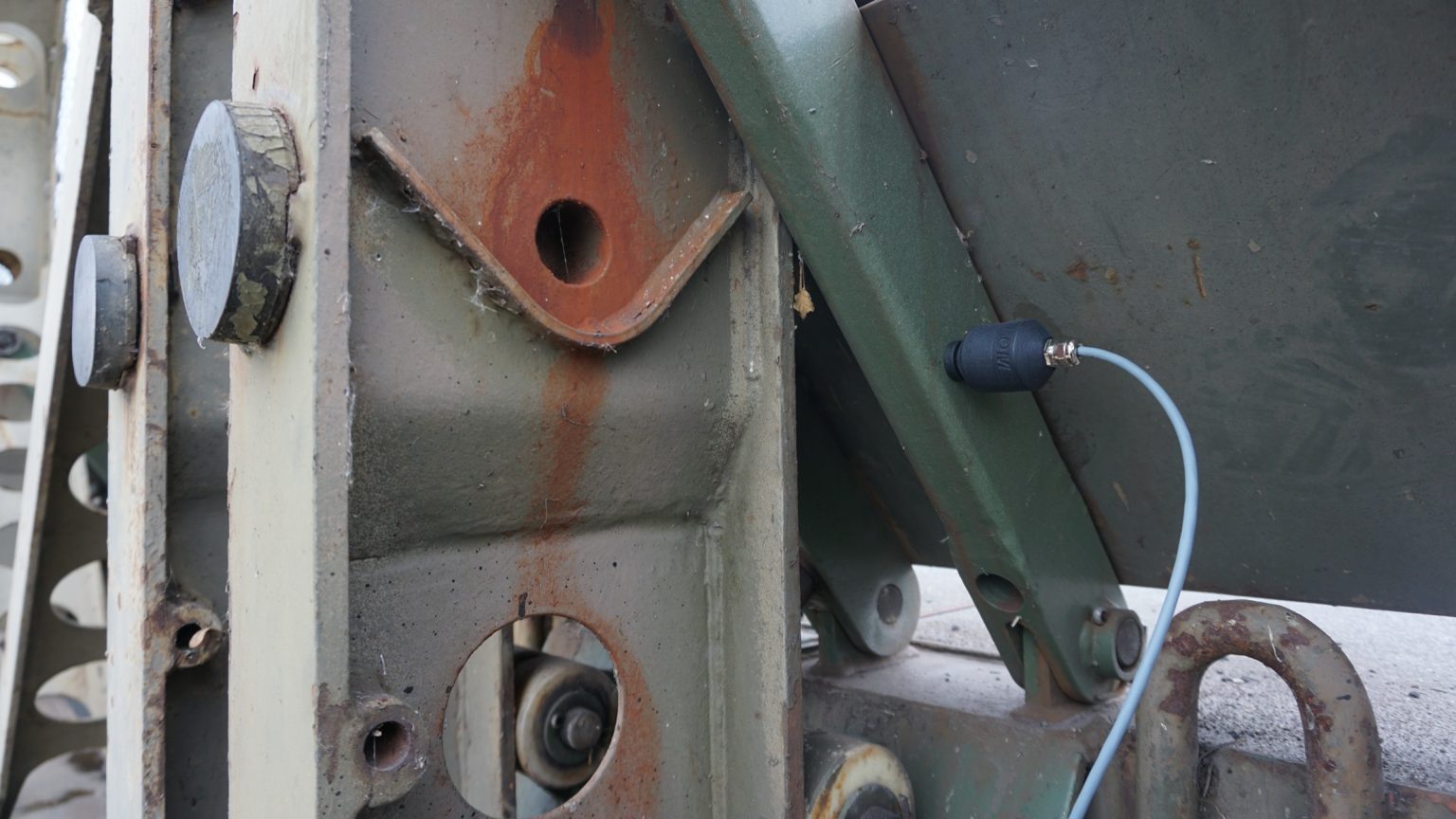 LOM applied: David Petráš — Geofón | LOM